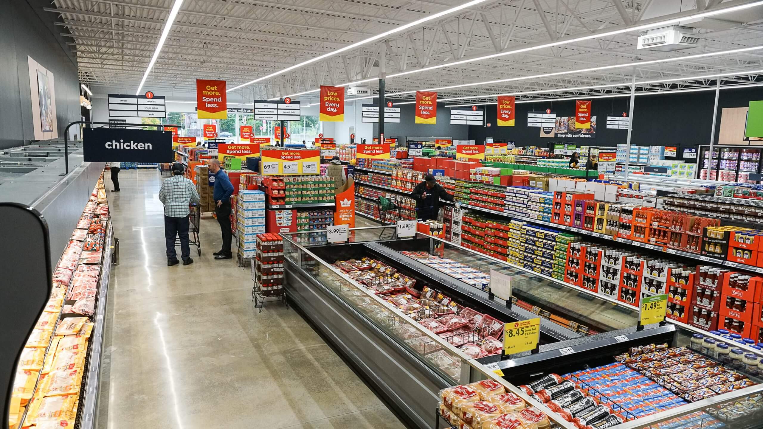 The State of the Grocery Store Industry in 2021 | Save A Lot Licensing