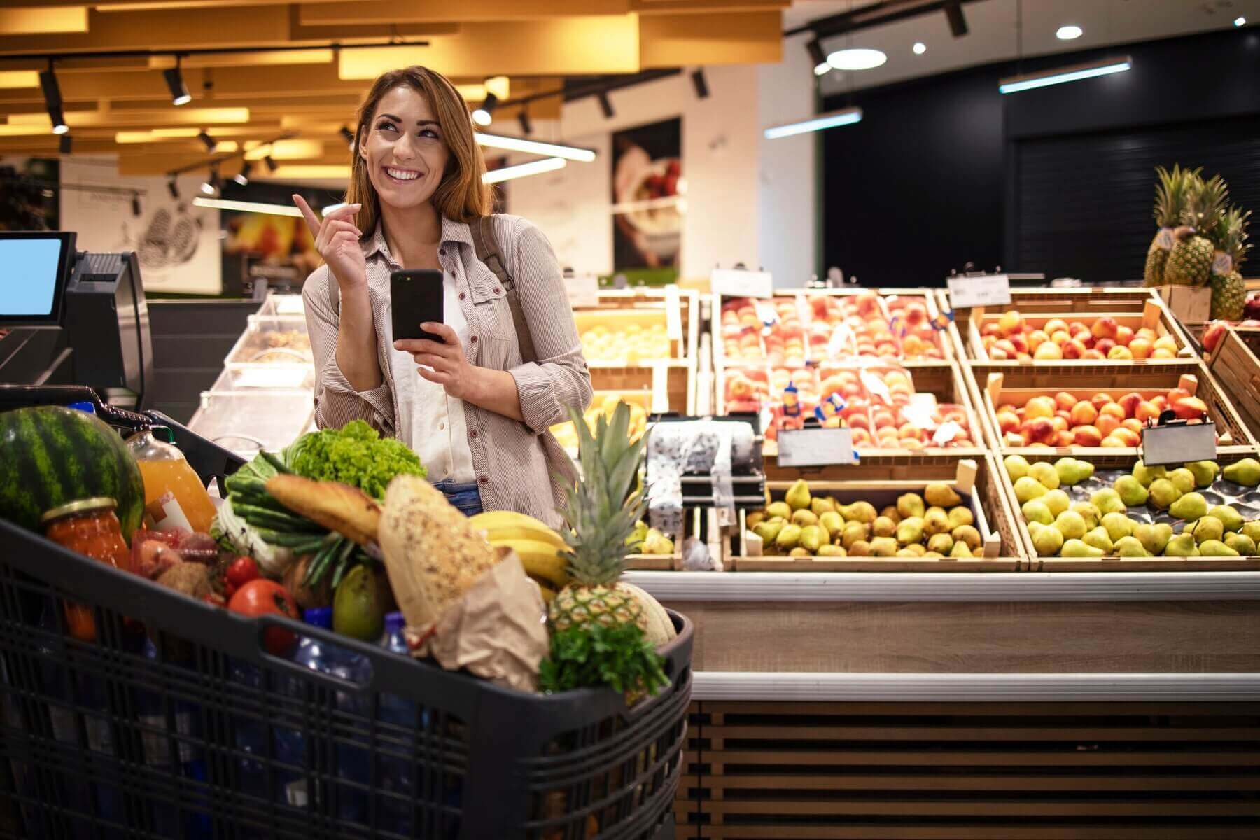 Advantages of Investing in a Grocery Store Business